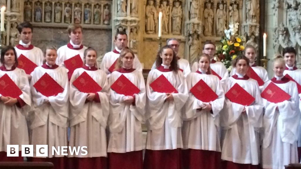 First girl choristers for Truro Cathedral - BBC News