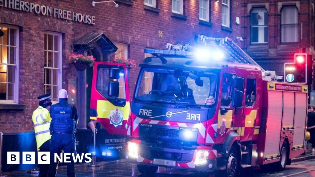 Wetherspoon ceiling collapse: Two women taken to hospital - BBC News