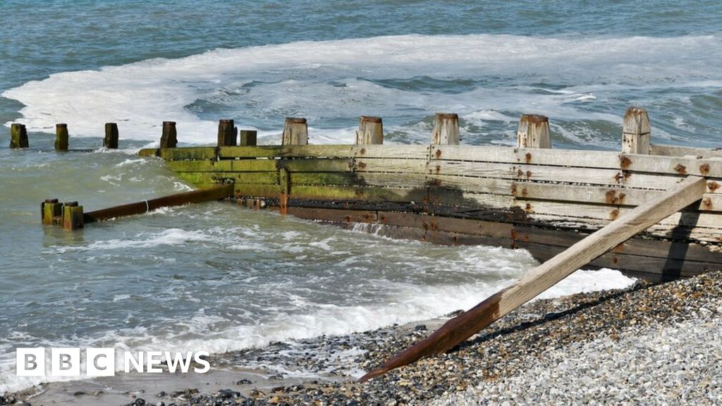 Cromer and Mundesley sea defence costs rise by £10m - BBC News