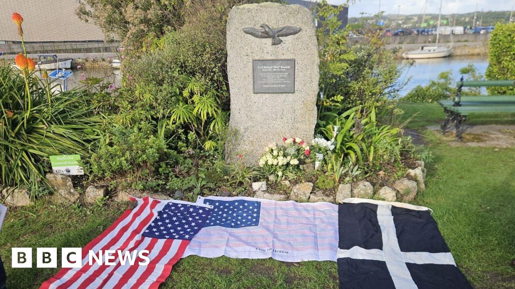 Cornish 9/11 hero who died saving others honoured