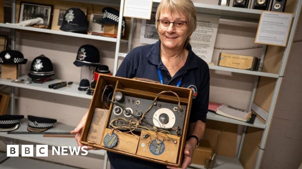 Nazi spy Gosta Caroli's radio goes on display in Northampton