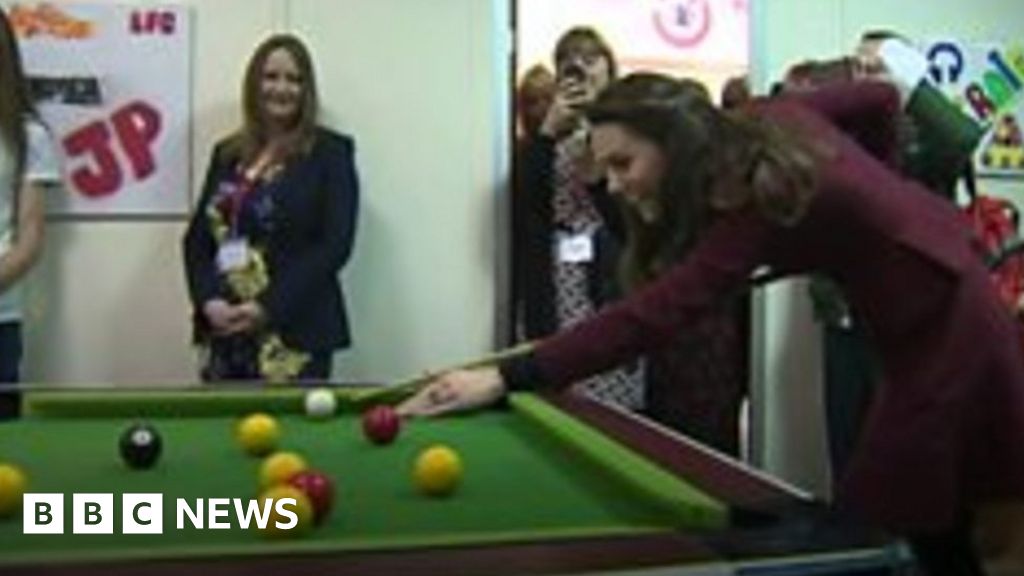 Duchess of Cambridge plays pool on Torfaen Wales visit - BBC News