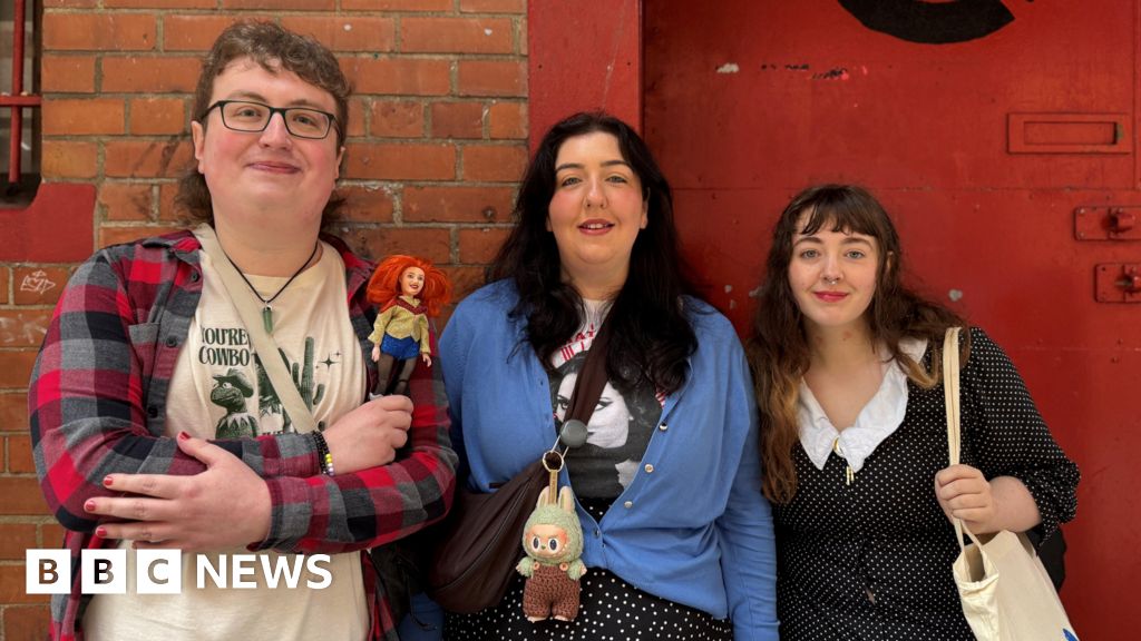 CMAT: Fans flock to see Irish singer-songwriter in Belfast gig