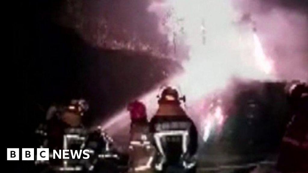 Fireworks explode after lorry overturns in China - BBC News