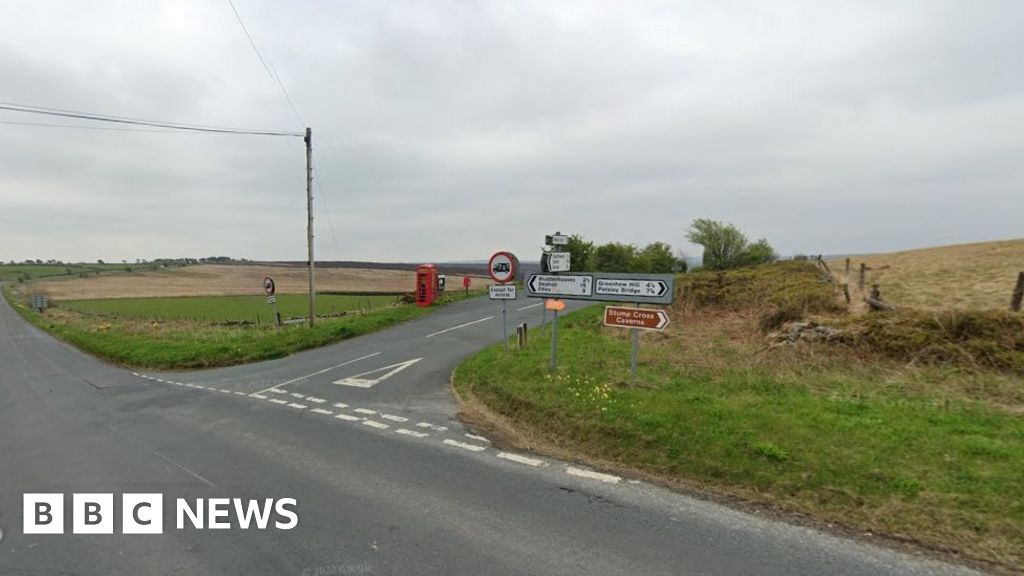 Three taken to hospital after two-car crash near Harrogate - BBC News