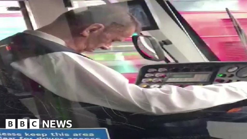'Sleeping' Croydon tram driver footage probed - BBC News