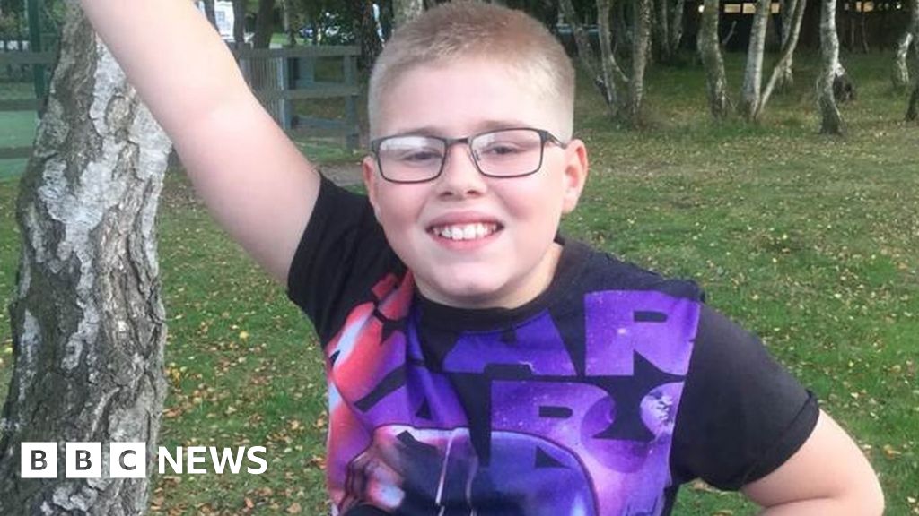 Nottinghamshire brain-damage boy to receive £6m compensation - BBC News