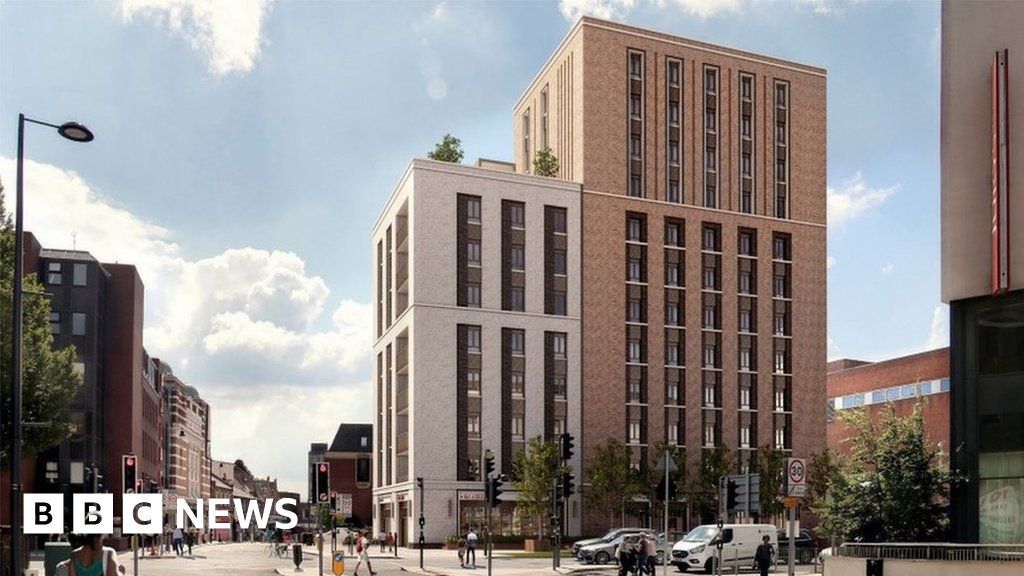 Watford tower block plans narrowly approved by council