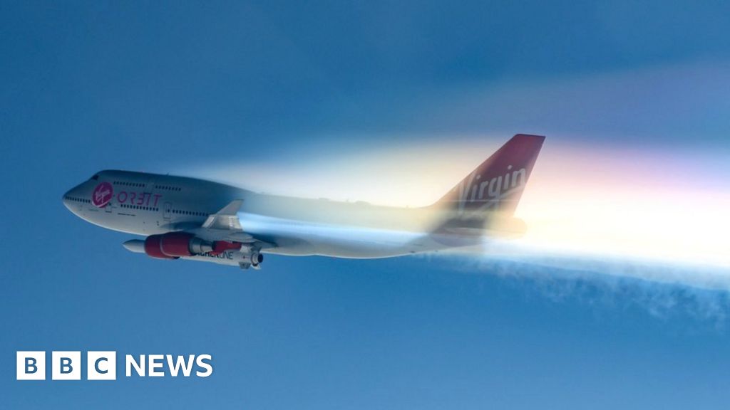 RAF man unleashes Virgin Orbit space rocket over Pacific - BBC News