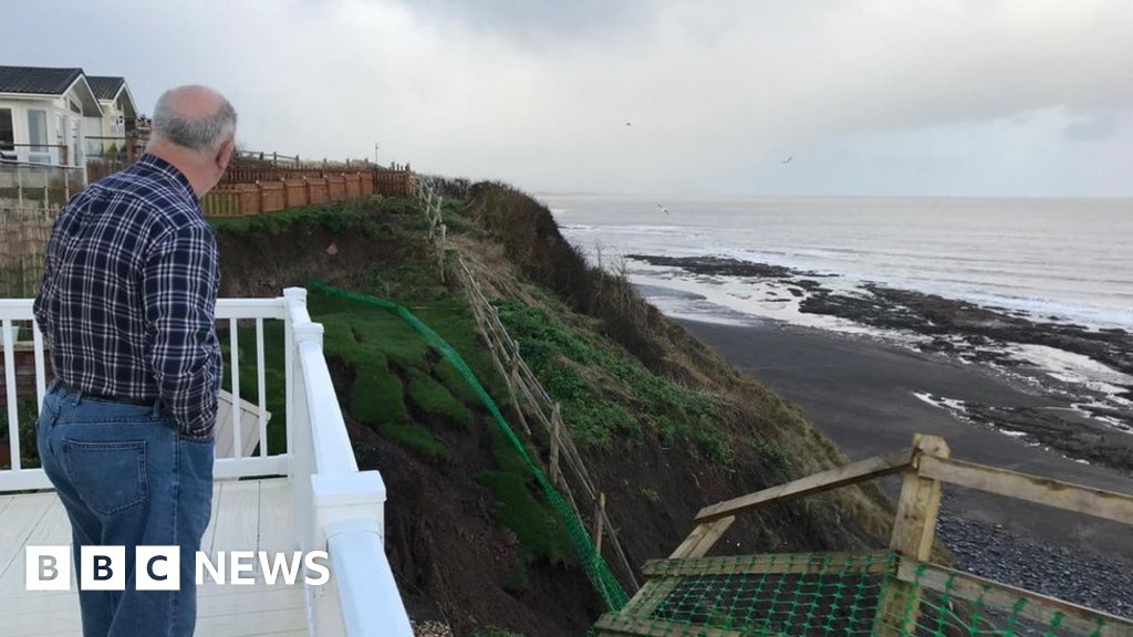 Watchet cliff fall leaves caravan owners homeless - BBC News