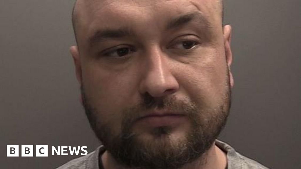 Immingham: Drink-driver who killed teen had drunk eight pints - BBC News