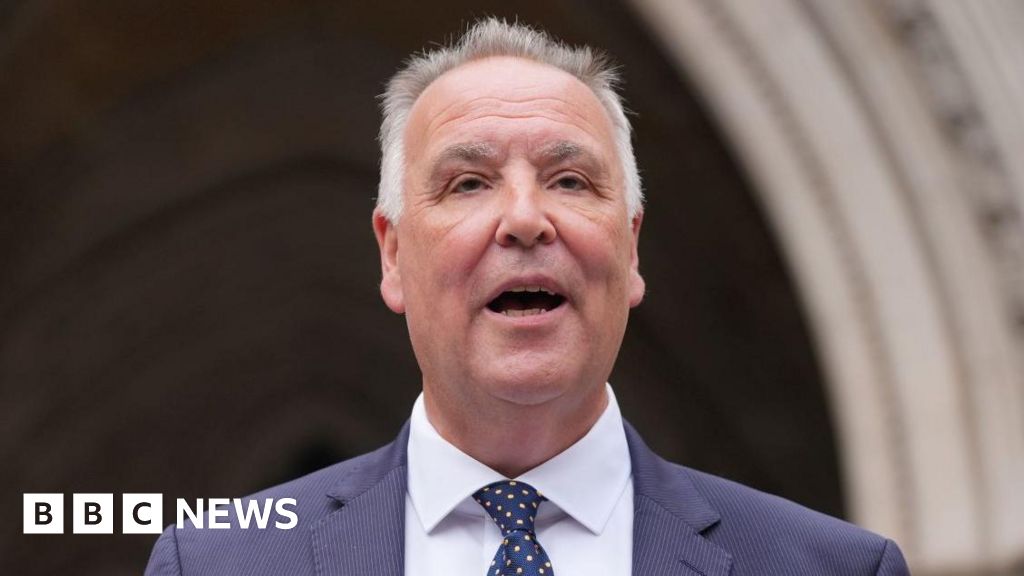 Epping Forest council 'has money' to fight asylum hotel appeal