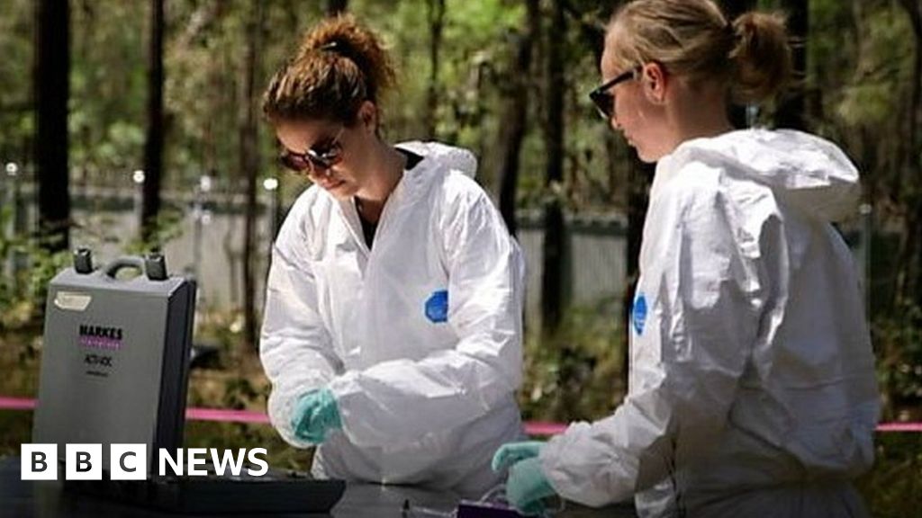 Does the UK need a human 'body farm'? - BBC News