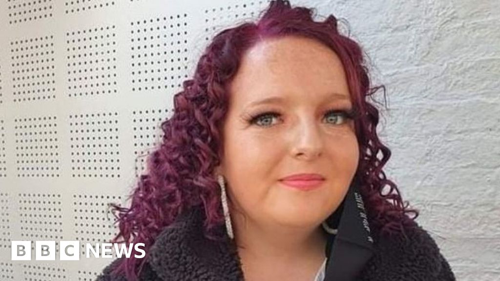 Doncaster driver jailed for killing young woman in crash - BBC News