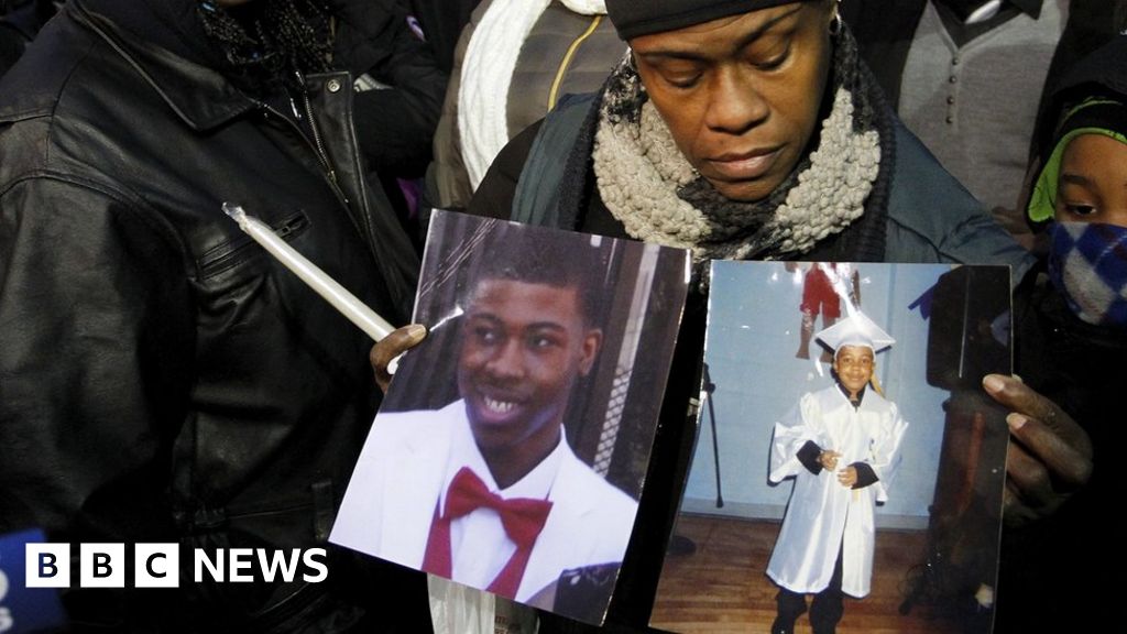 Chicago police officer sues victim's family over shooting - BBC News