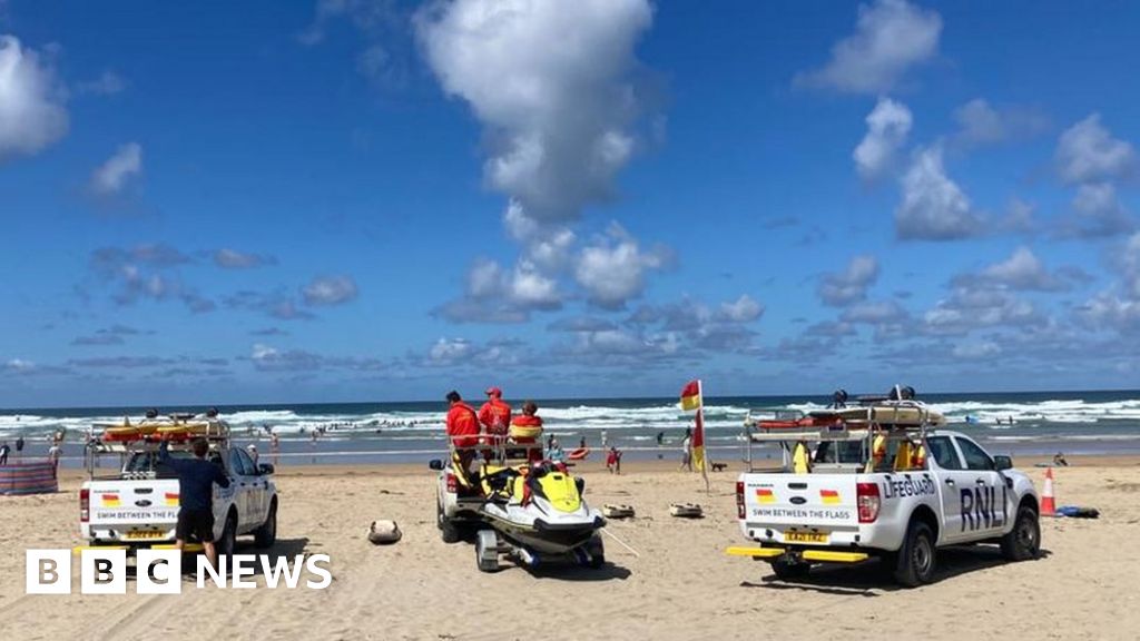 Warning issued over half-term sea conditions - BBC News