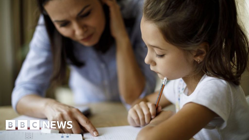 Coronavirus: How can parents help with home schooling?
