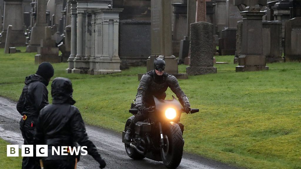 The Batman stars on Glasgow's star turn as Gotham City - BBC News