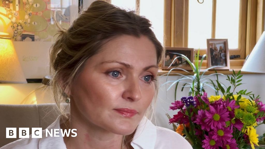 Ukraine: Call to make it easier for Ukrainians to flee war and reach UK