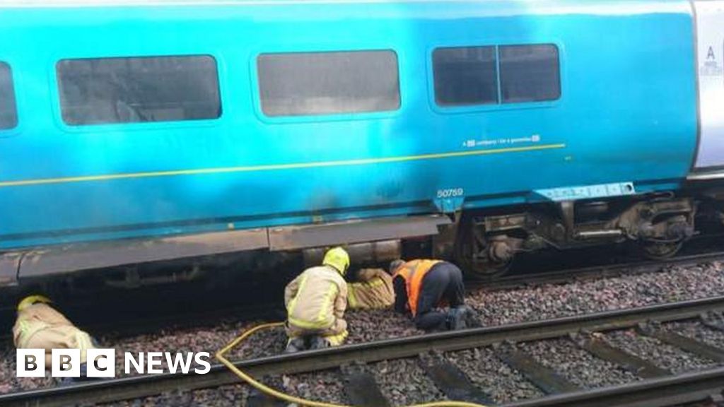 Train fire causes Shrewsbury Railway Station evacuation - BBC News
