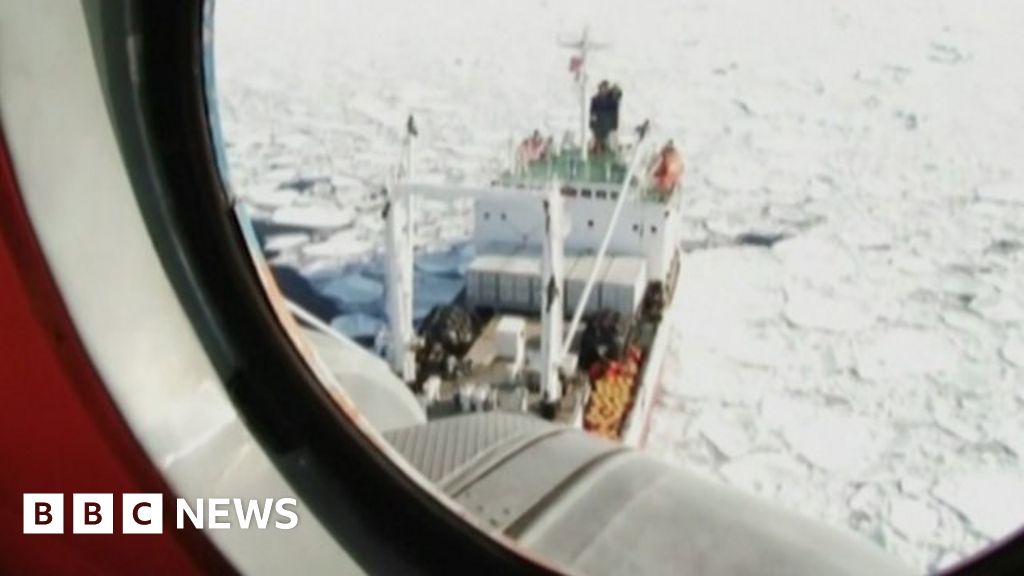 Video shows rescue of survivors from Russia trawler - BBC News