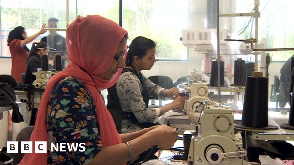 Inside Boohoo's new factory and training centre in Leicester - BBC News