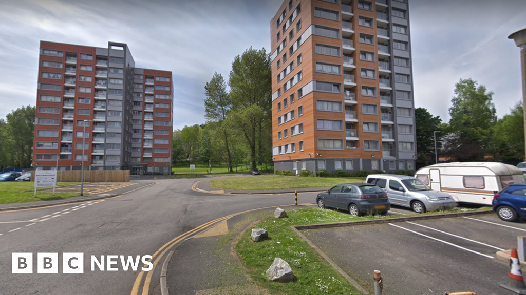 Woman critically hurt after 'fall from building' in Swansea - BBC News