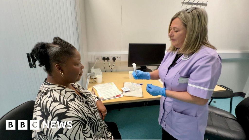 Leeds health researchers urge black communities to donate DNA - BBC News