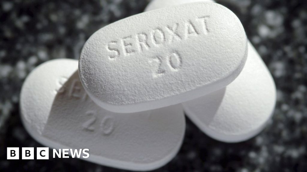 GSK fined for deals with competitors - BBC News