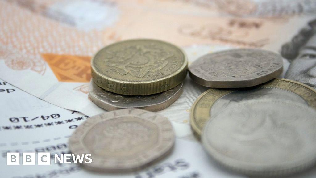 Call for Guernsey States to have final say on GST rate - BBC News