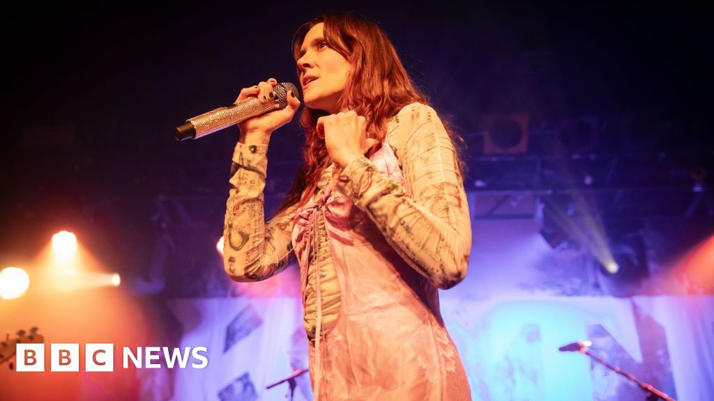 Kate Nash on using OnlyFans to fund touring - BBC News
