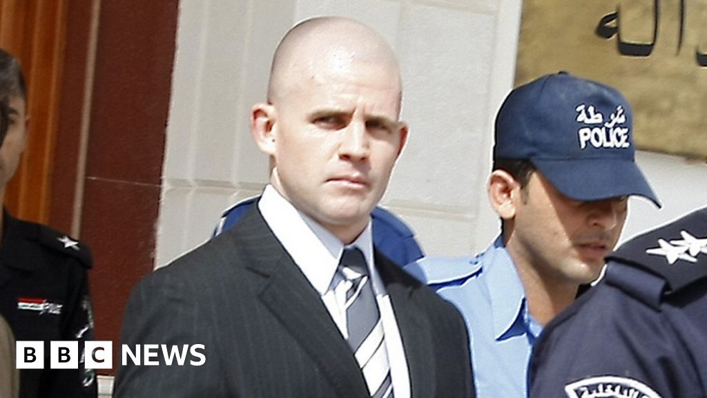 Security guard killer Danny Fitzsimons returned to UK from Iraq - BBC News