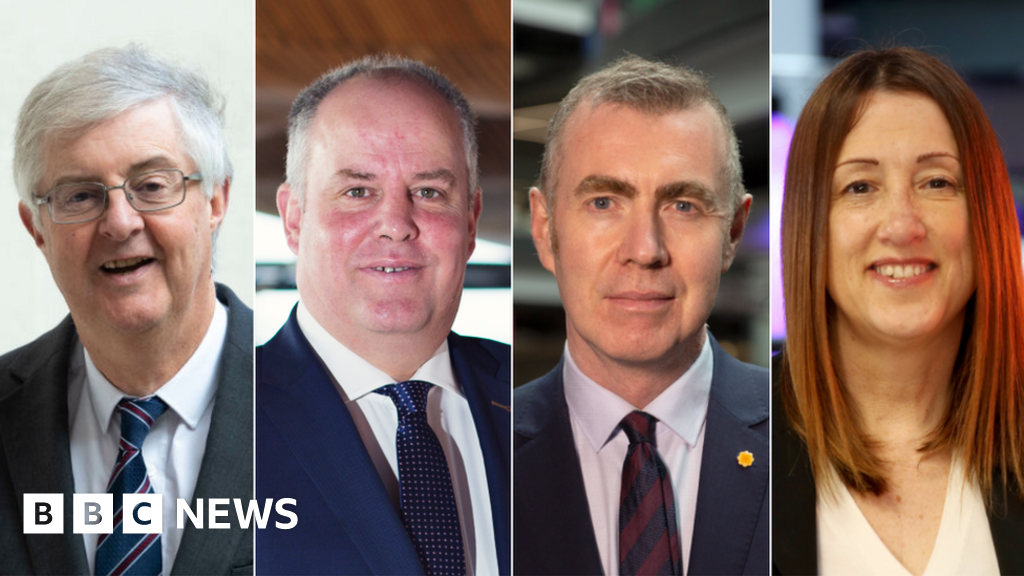 Welsh election 2021: Parties in final day of campaign - BBC News