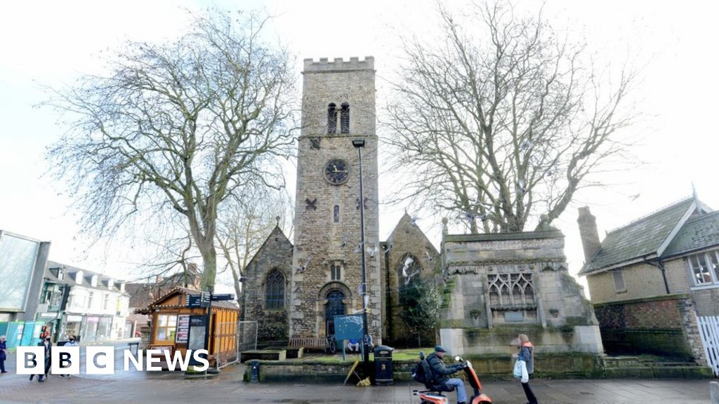 Work to create Lincoln city centre green space to begin - BBC News