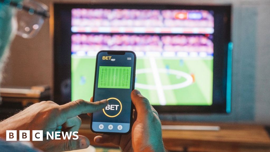 Gaming: Llysfaen man gambled away £500,000 by his late 20s - BBC News