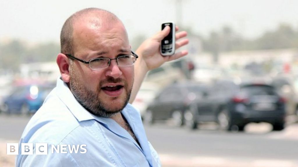 Iran frees Washington Post reporter Jason Rezaian - BBC News