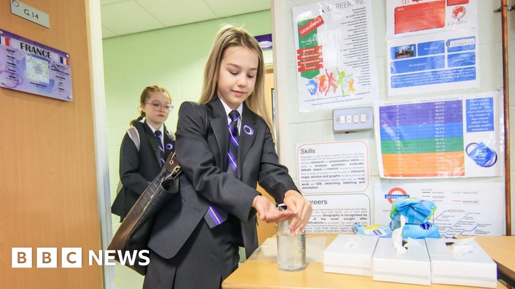 Ofsted points to total school disruption in some areas - BBC News