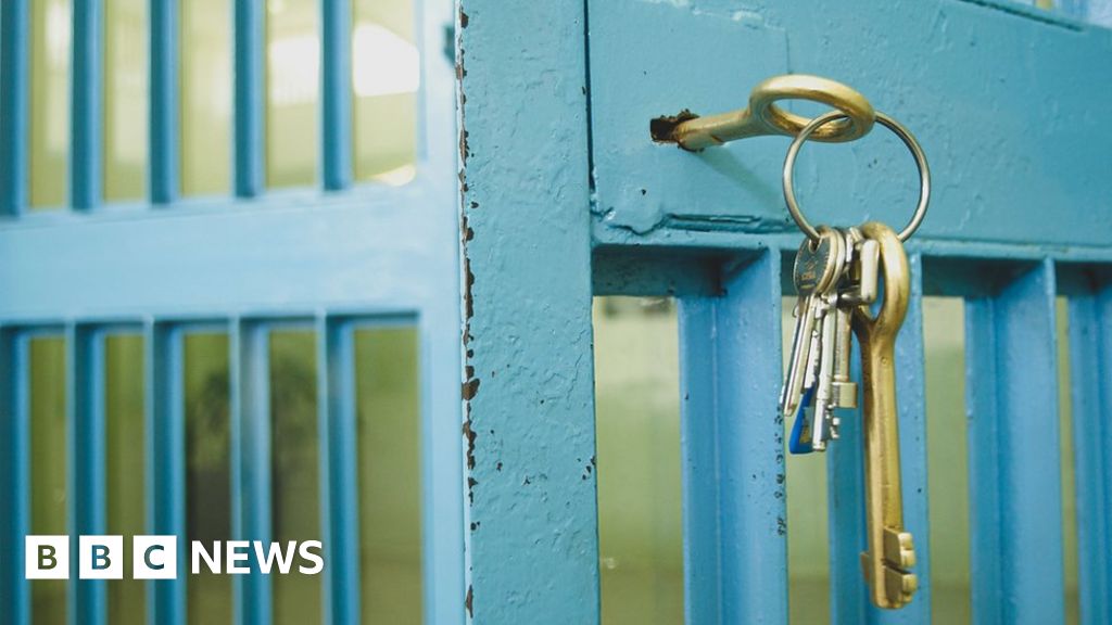 Violent criminals in open prisons putting the public at risk - union ...