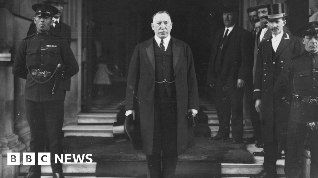 NI 100: The huge challenges that faced NI's new government - BBC News