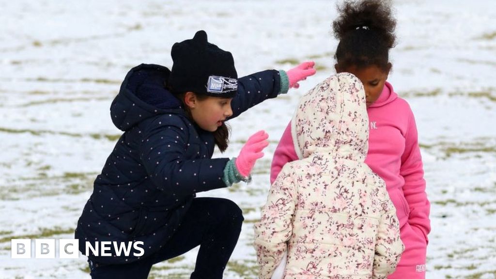 South Africans marvel at snow and sleet in Johannesburg during cold ...