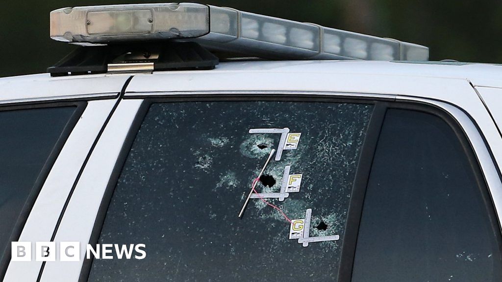 Baton Rouge shootings - BBC News