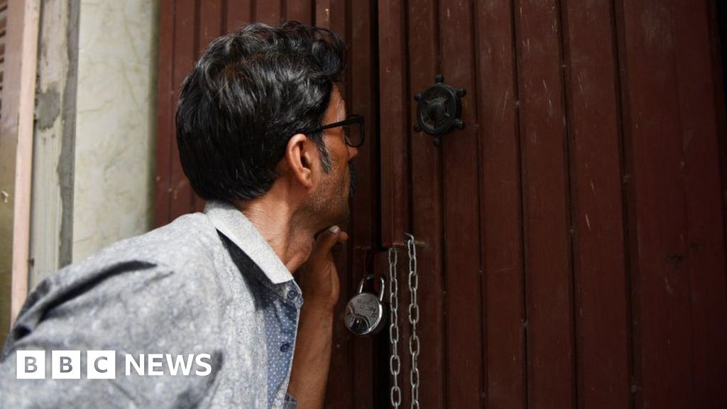 Were occult practices behind India's 'house of mass hangings'? - BBC News