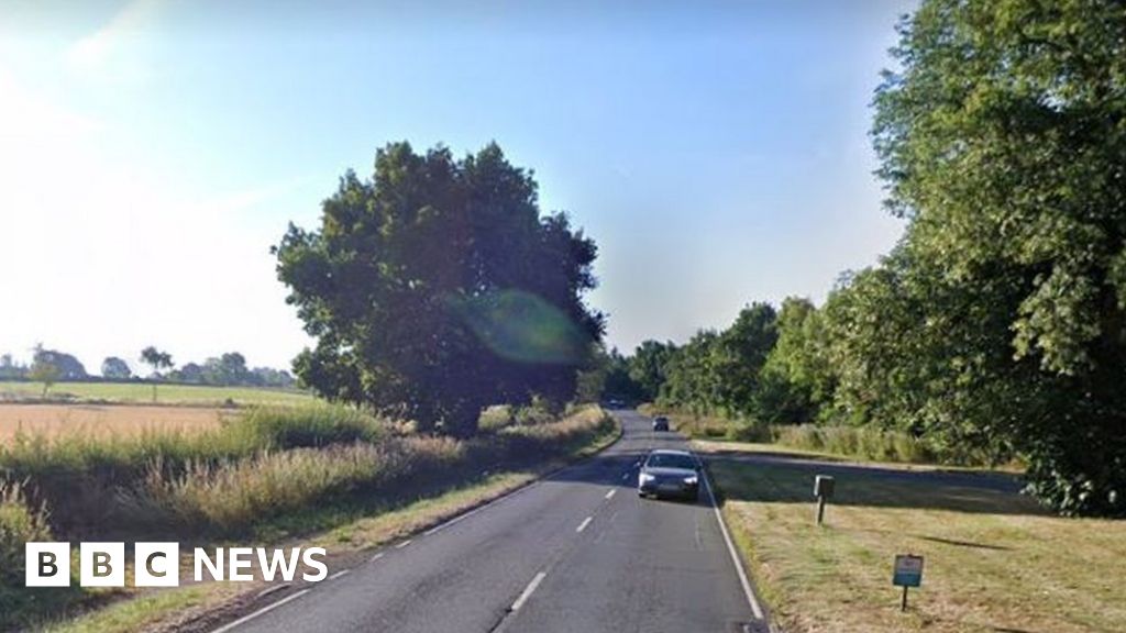A44 crash: Man dies in Oxfordshire collision