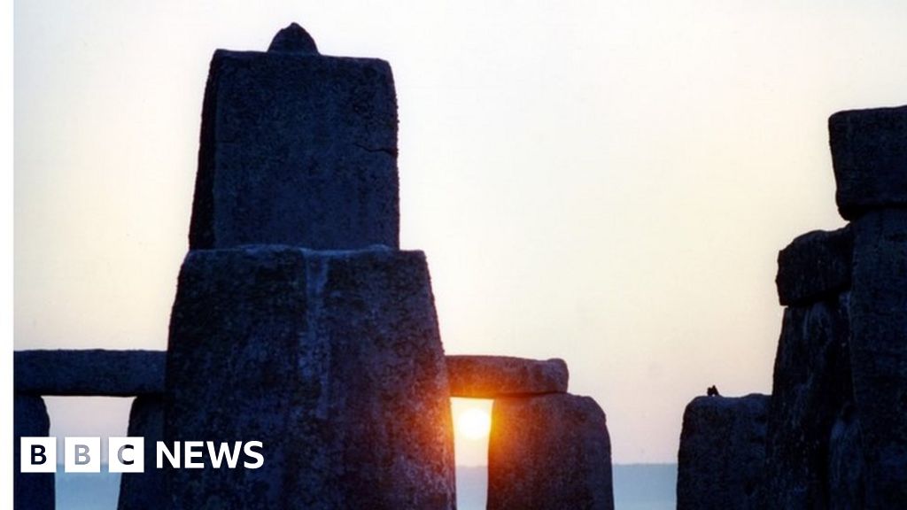 Stonehenge was a solar calendar, according to research