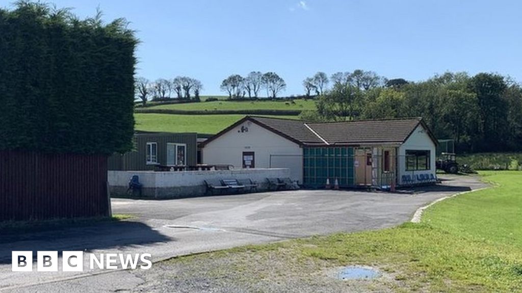 Coronavirus: Fourteen cases after Drefach sport club awards - BBC News