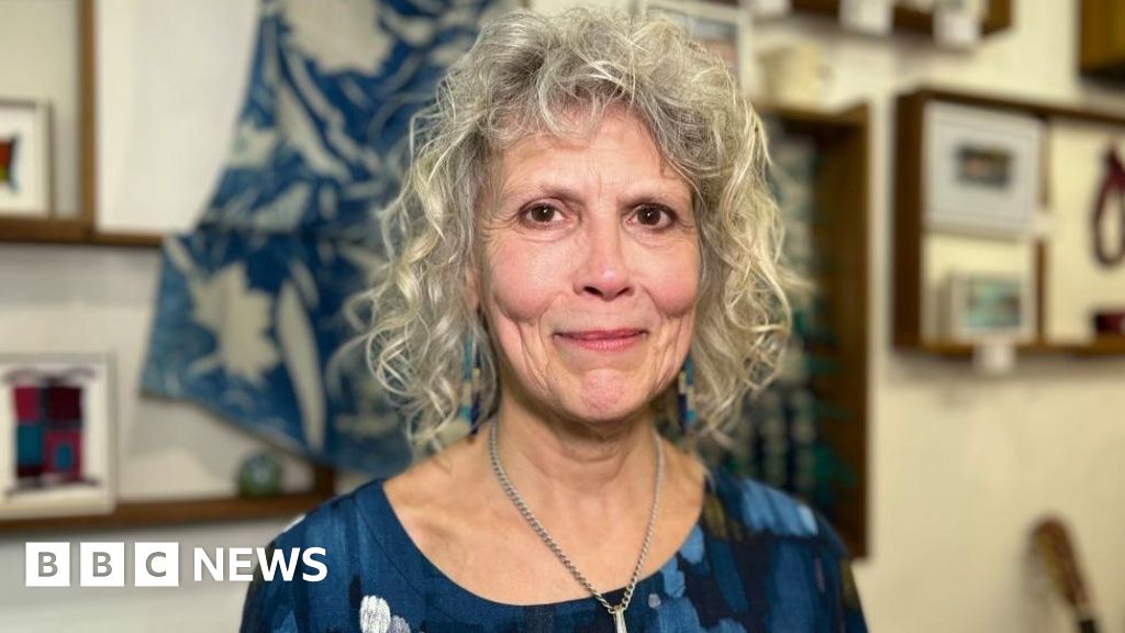 Diss craft skills charity launches bid to buy building - BBC News