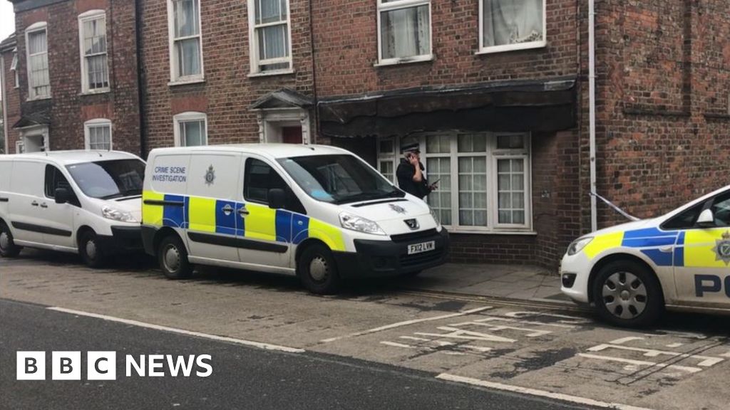 Seven arrests over Boston attack death - BBC News