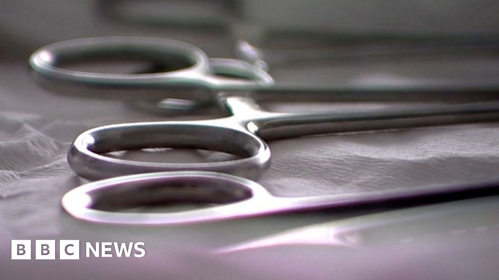 New FGM guidelines lead to drop in referrals in Bristol - BBC News