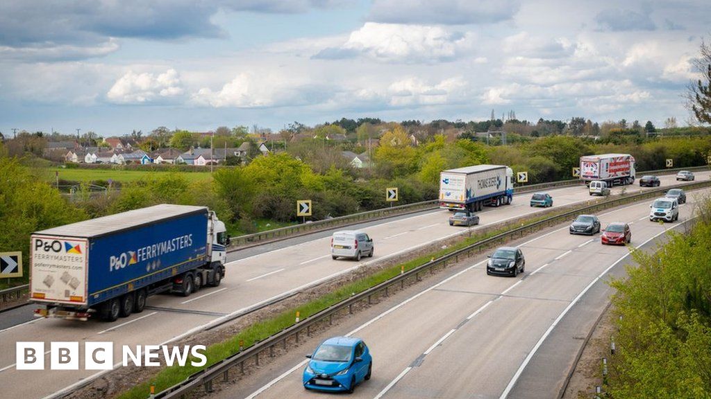 A12 at Chelmsford closing overnight for replacement works - BBC News