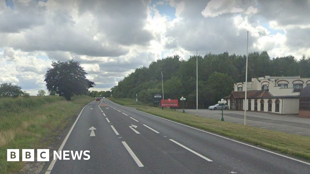 A64: Two children and woman die in motorhome and lorry crash - BBC News